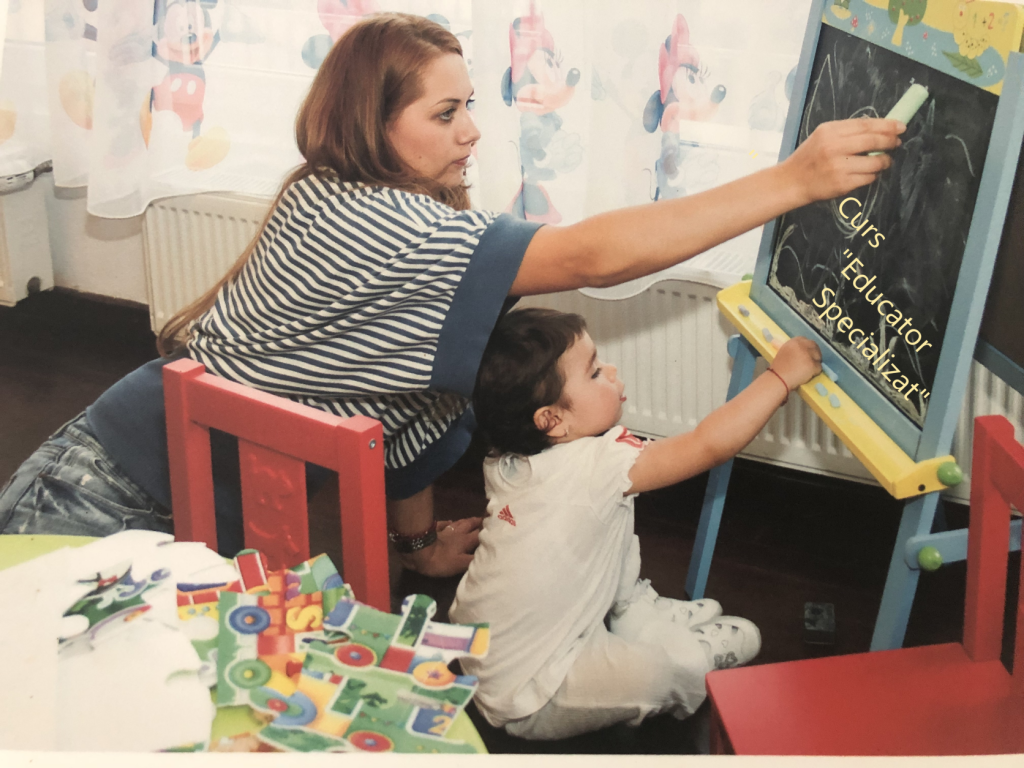 CURS EDUCATOR SPECIALIZAT - cod COR 531203 - Curs Formare